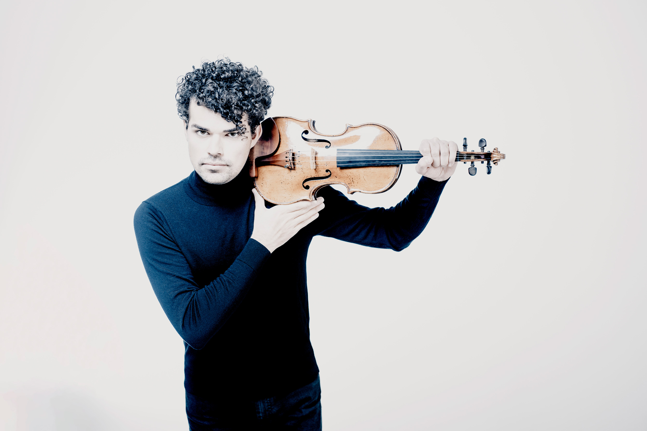 Zur Person - Simon Luethy